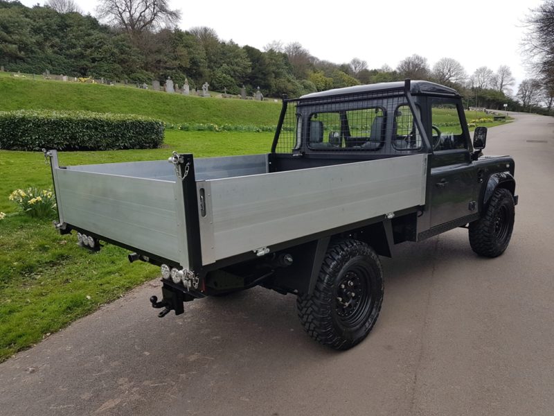 2006 LAND ROVER DEFENDER TD5 110 TIPPER TRUCK - Simmonites