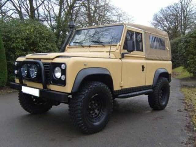 2000 LHD LAND ROVER DEFENDER 90 TD5 SOFT TOP - Simmonites