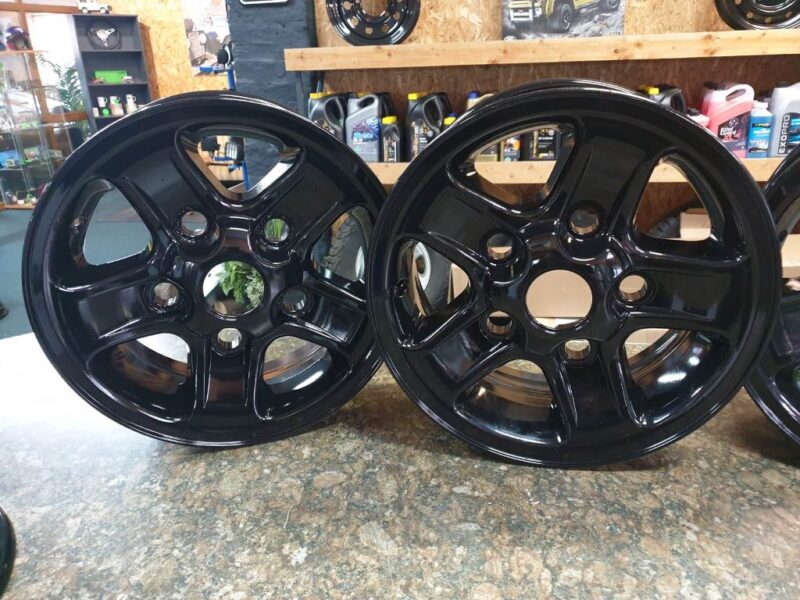 LAND ROVER DEFENDER REFURBISHED BOOST ALLOY WHEELS - BLACK - Simmonites
